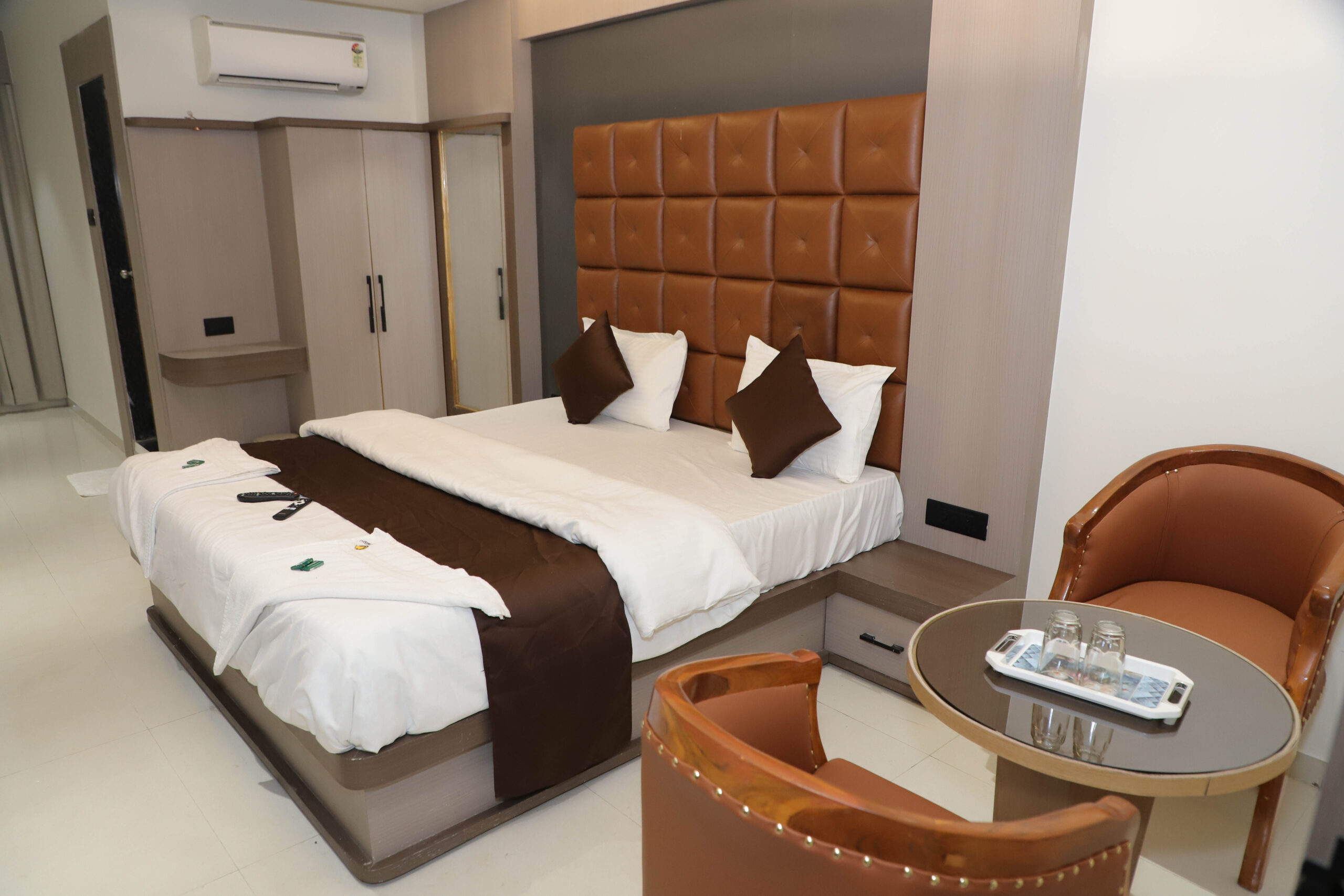 AC Room - hotelclassicbanquetandrooms.in